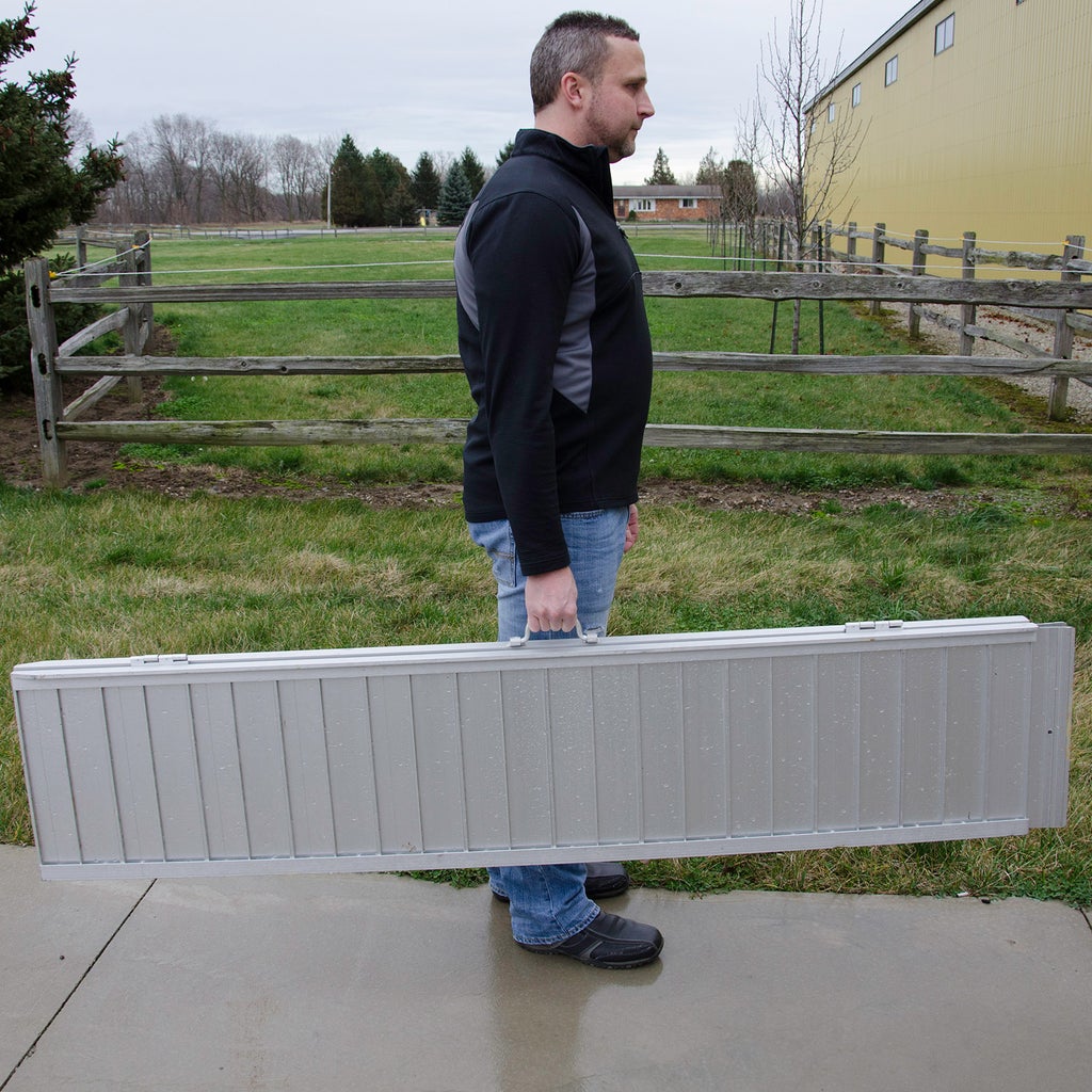 Erickson Bi-Fold Aluminum Cargo Ramp 544 kg (1200 lb.) Rated (Per pair ...