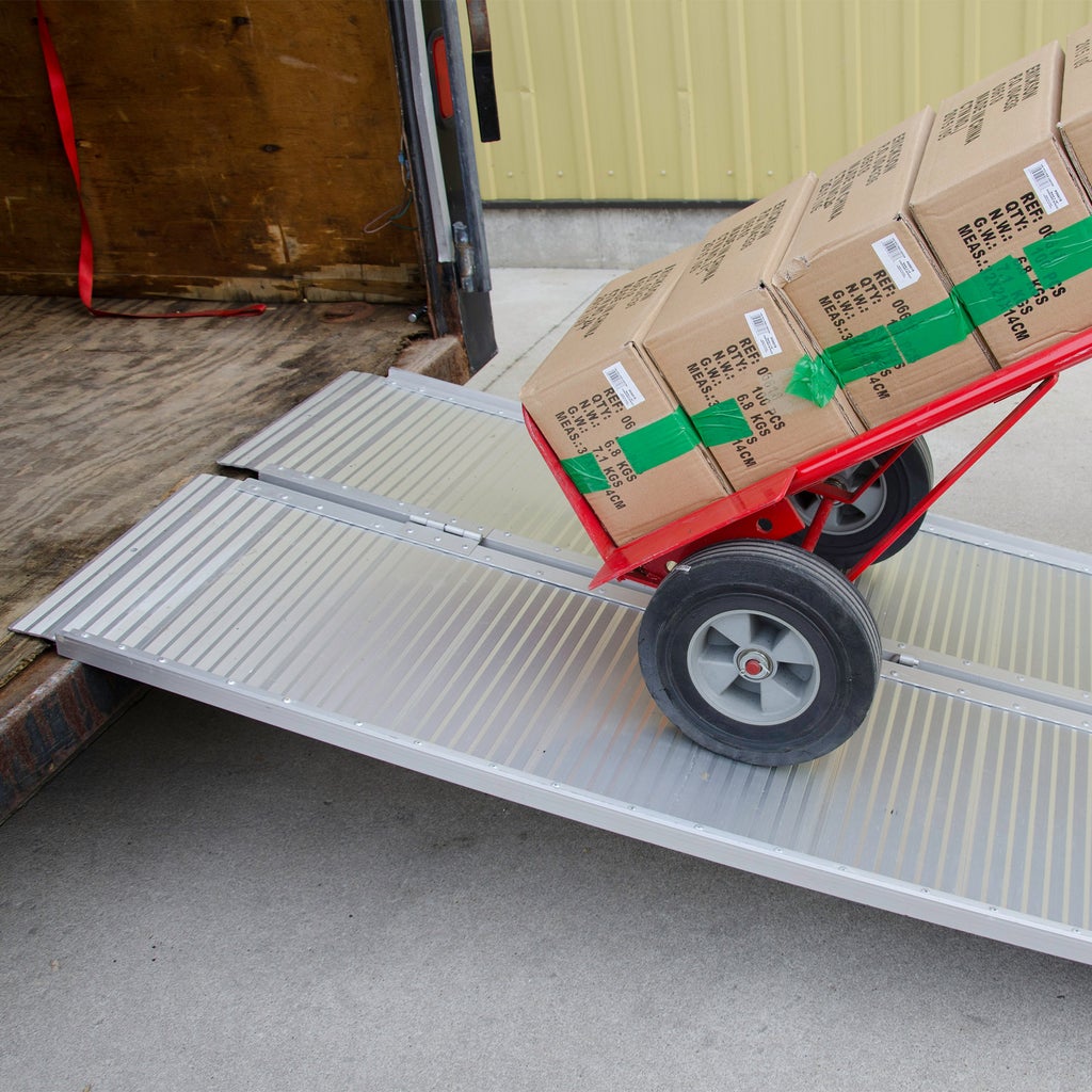 Erickson Bi-Fold Aluminum Cargo Ramp 544 kg (1200 lb.) Rated (Per pair ...